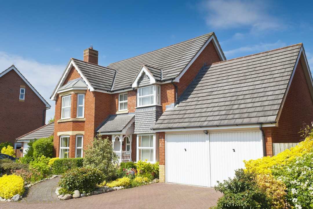 garage doors in macclesfield free quote 01625 881 812